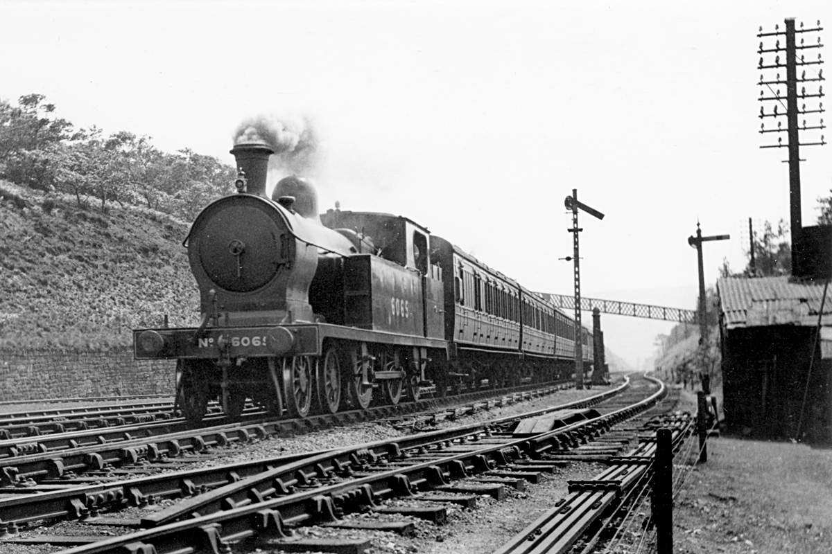 GCR carriages - London Suburban - Steve Banks