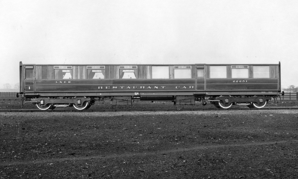 LNER Restaurant Cars - Steve Banks