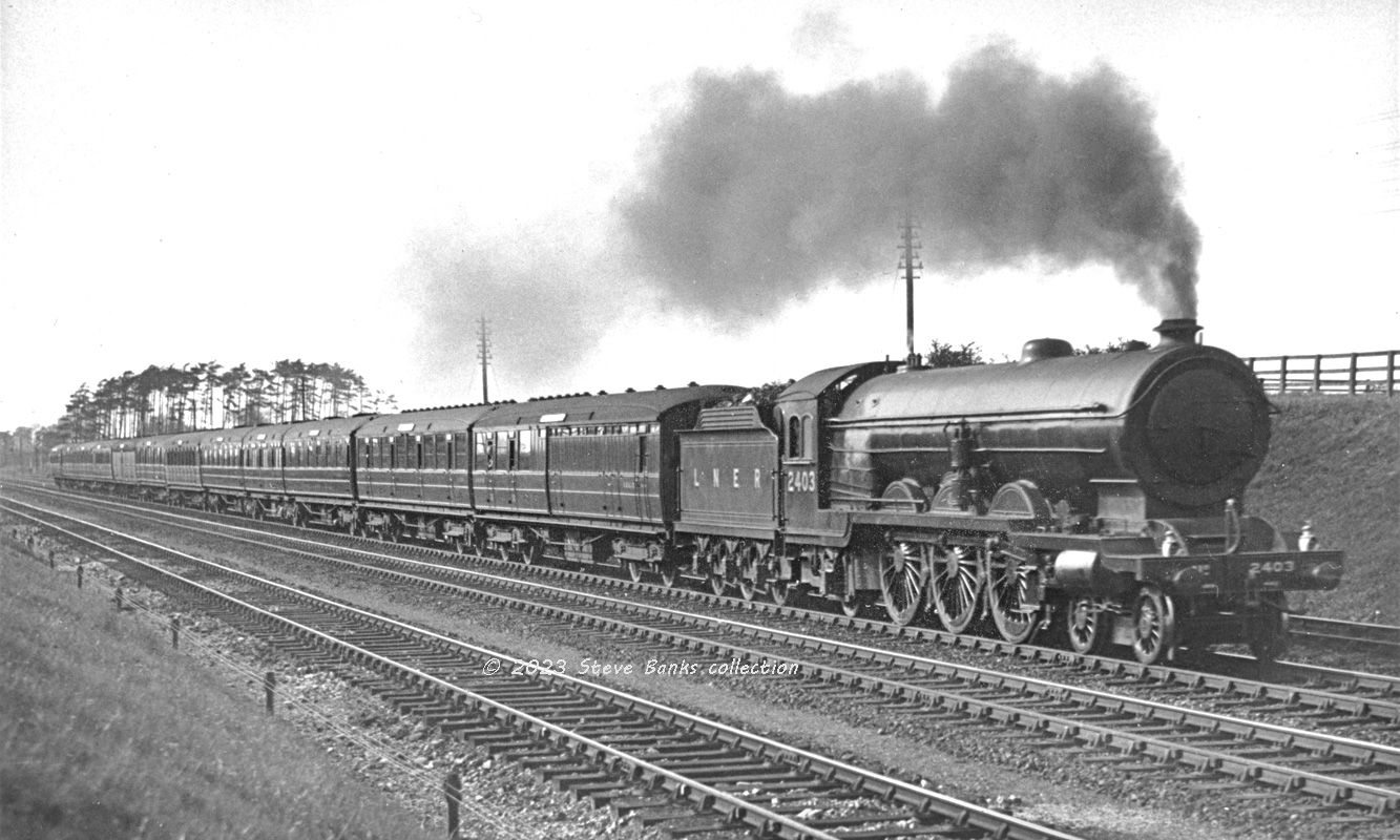 LNER Restaurant triplet sets - Steve Banks