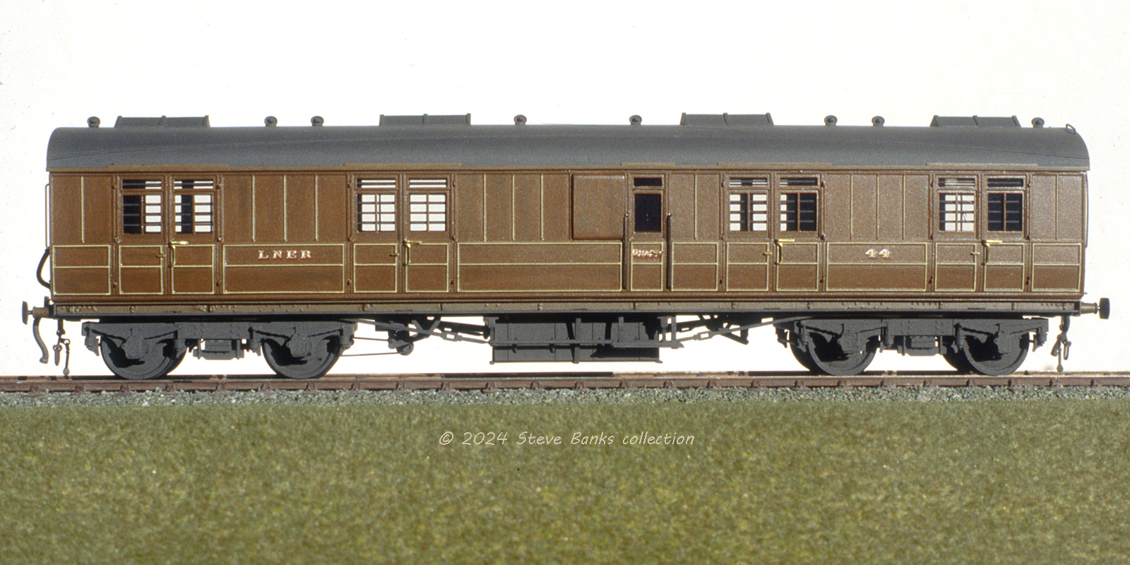 Ex-GNR bogie milk van - Steve Banks