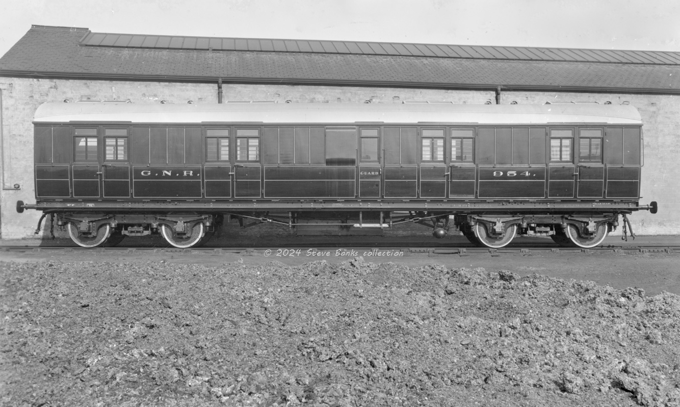 Ex-GNR bogie milk van - Steve Banks